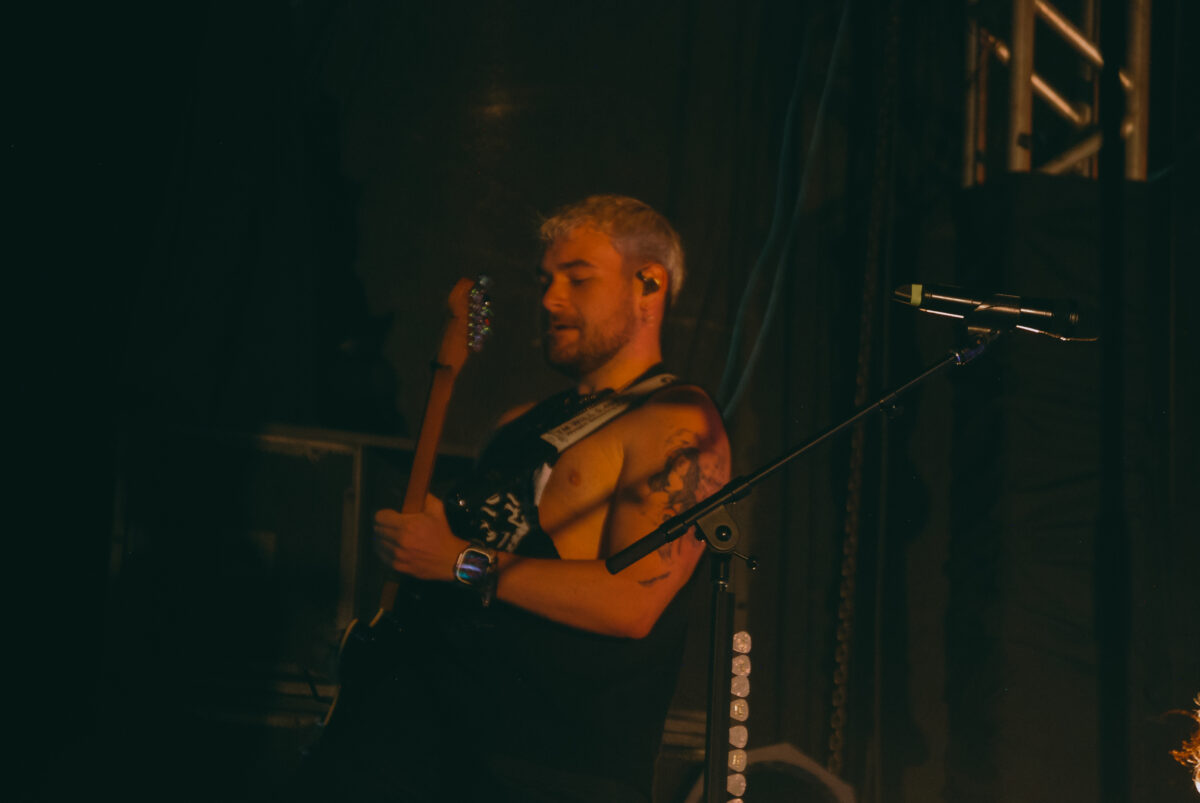 EXPERIÊNCIA: Chase Atlantic entrega show arrasador e energético em São ...
