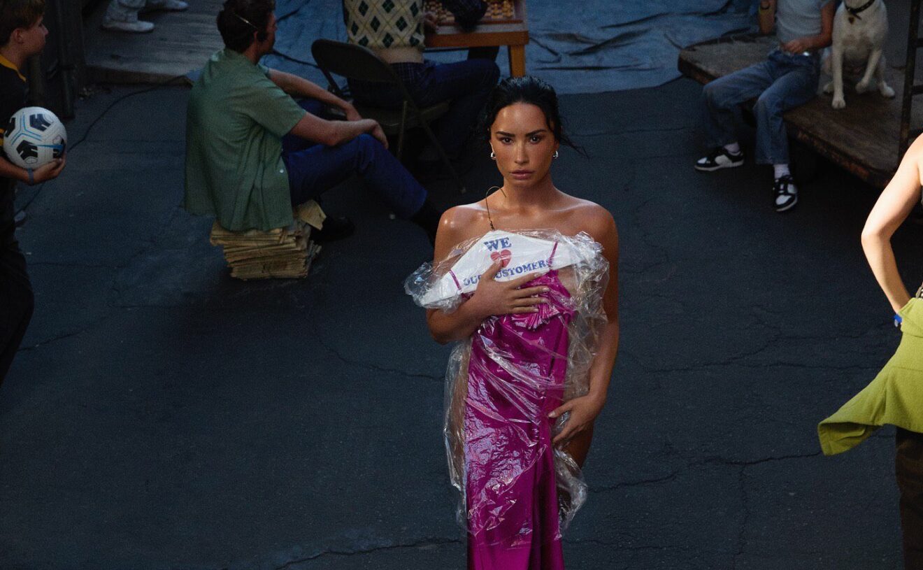 Demi Lovato retorna ao pop com o álbum “It’s Not That Deep”, dançante e ...